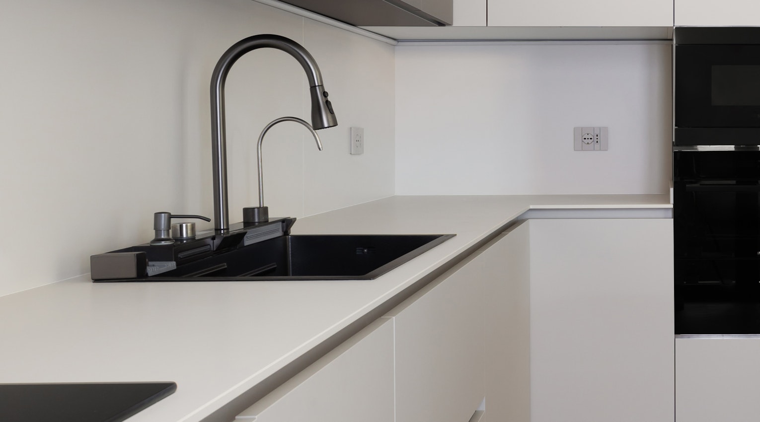 Kitchen Countertop – Amaro Design Center